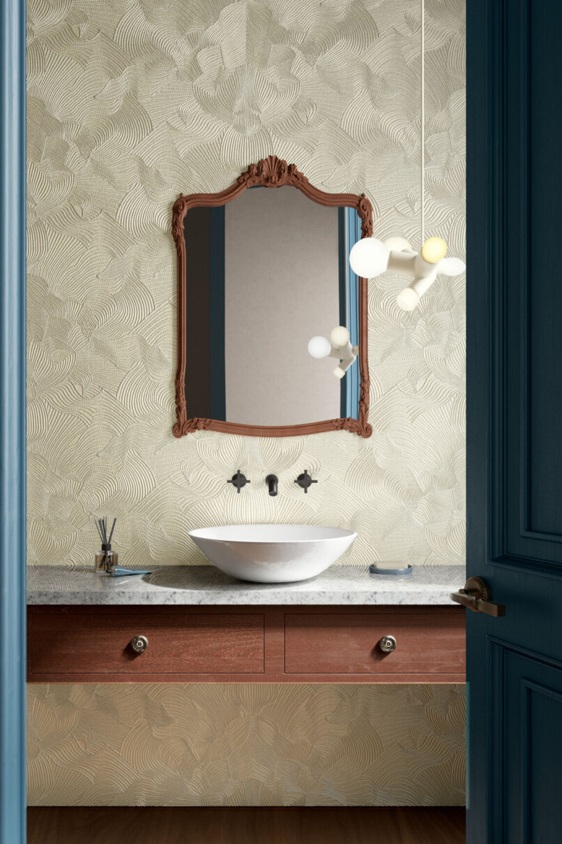 Techno Bee Embroidered — Arte