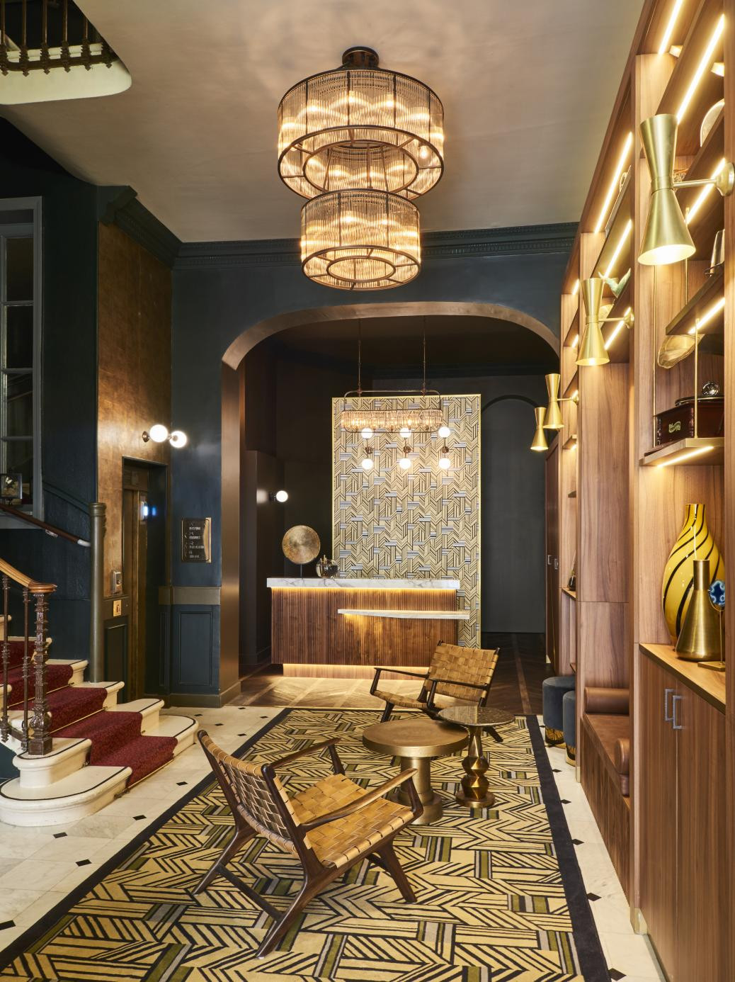 Hotel Konti — Arte